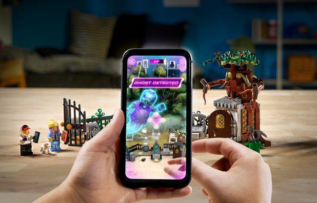 LEGO launches new building sets for smartphone-addicted generation ...